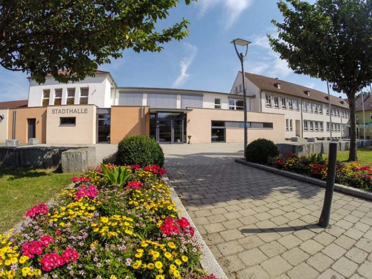 Einbau einer Mediensteuerung in der Stadthalle Dietenheim > Günther ...